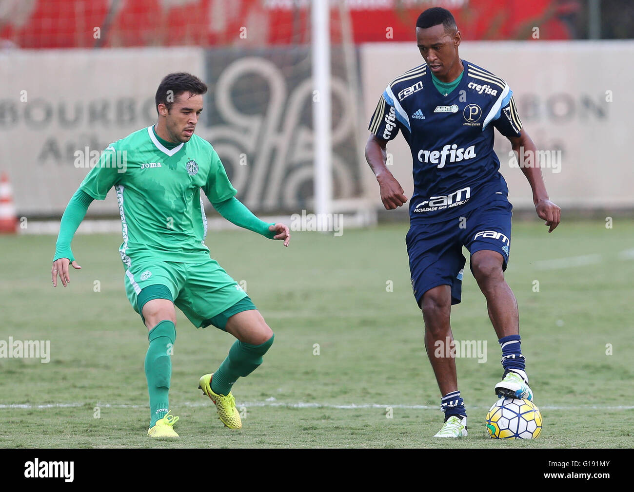 ATIBAIA, SP - 11/05/2016: TRAINING OF TREES - The Fabricio, player of ...