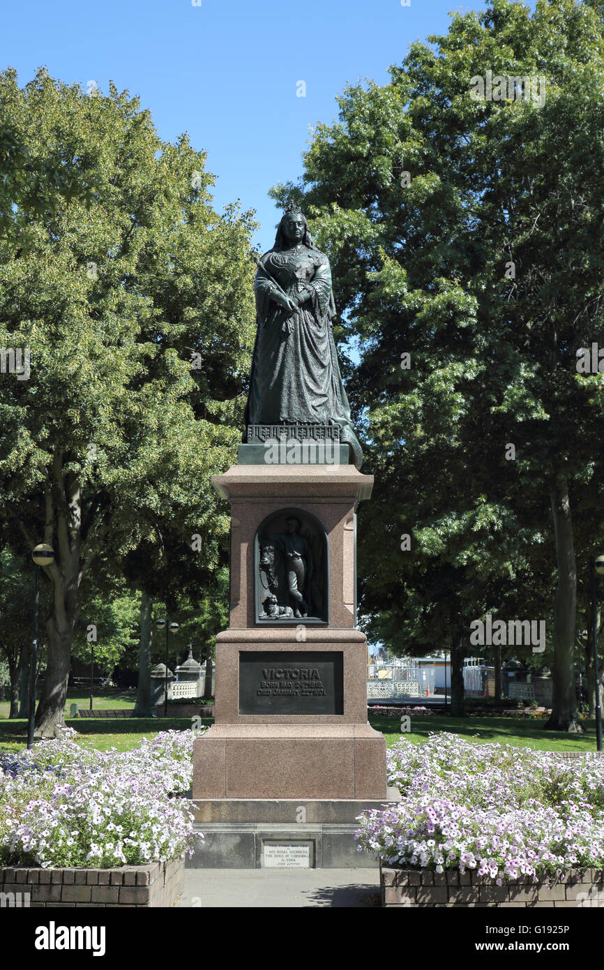 New zealand and queen victoria statue hi-res stock photography and ...