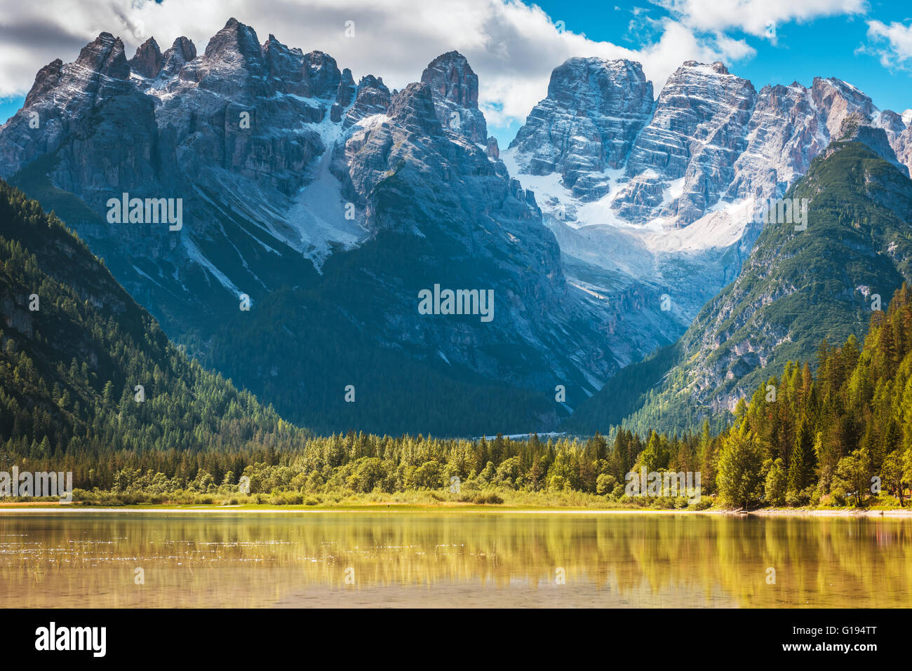 Rock lake mountain hi-res stock photography and images - Alamy