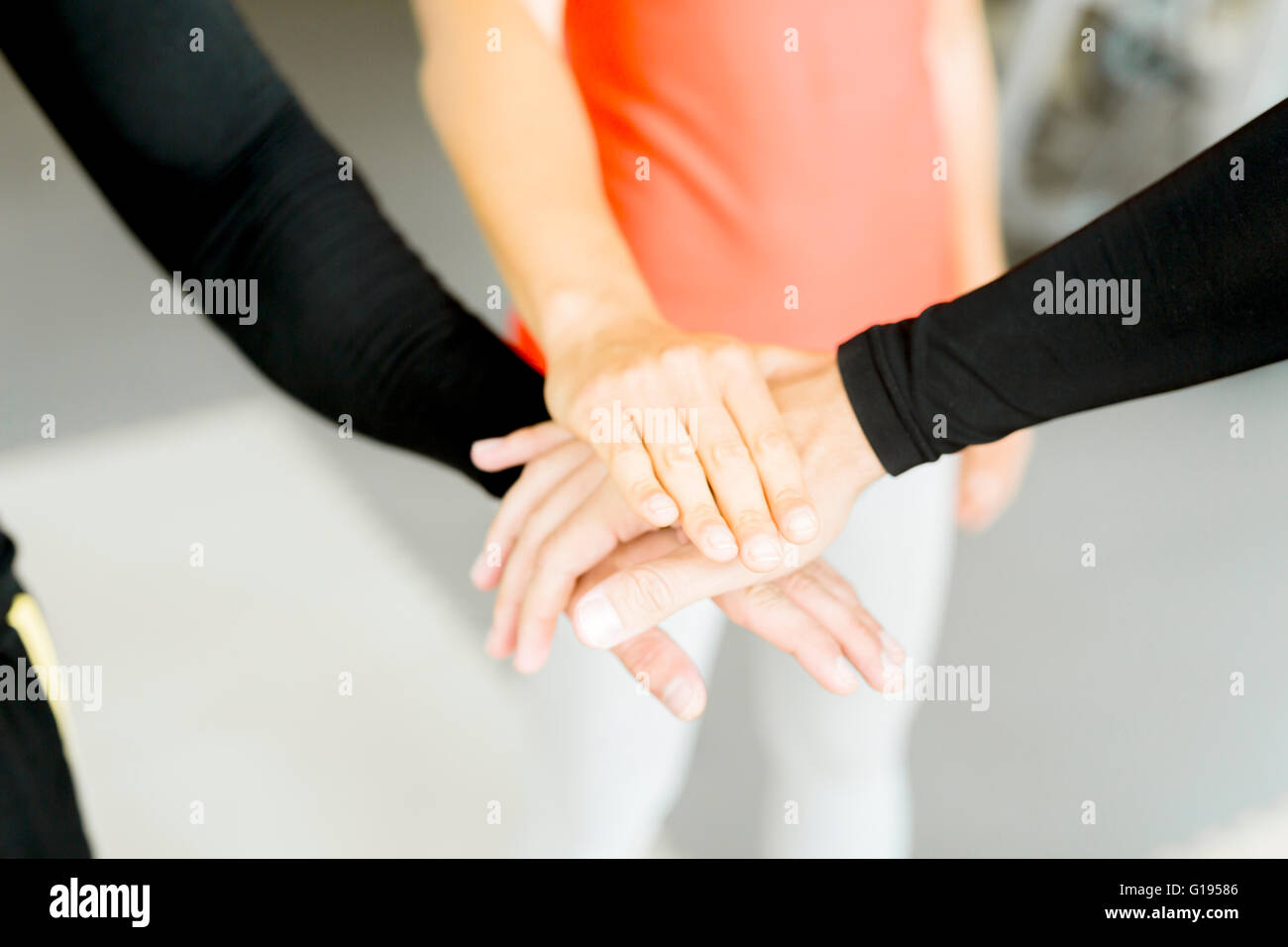 Teamwork friends unity collaboration hi-res stock photography and ...