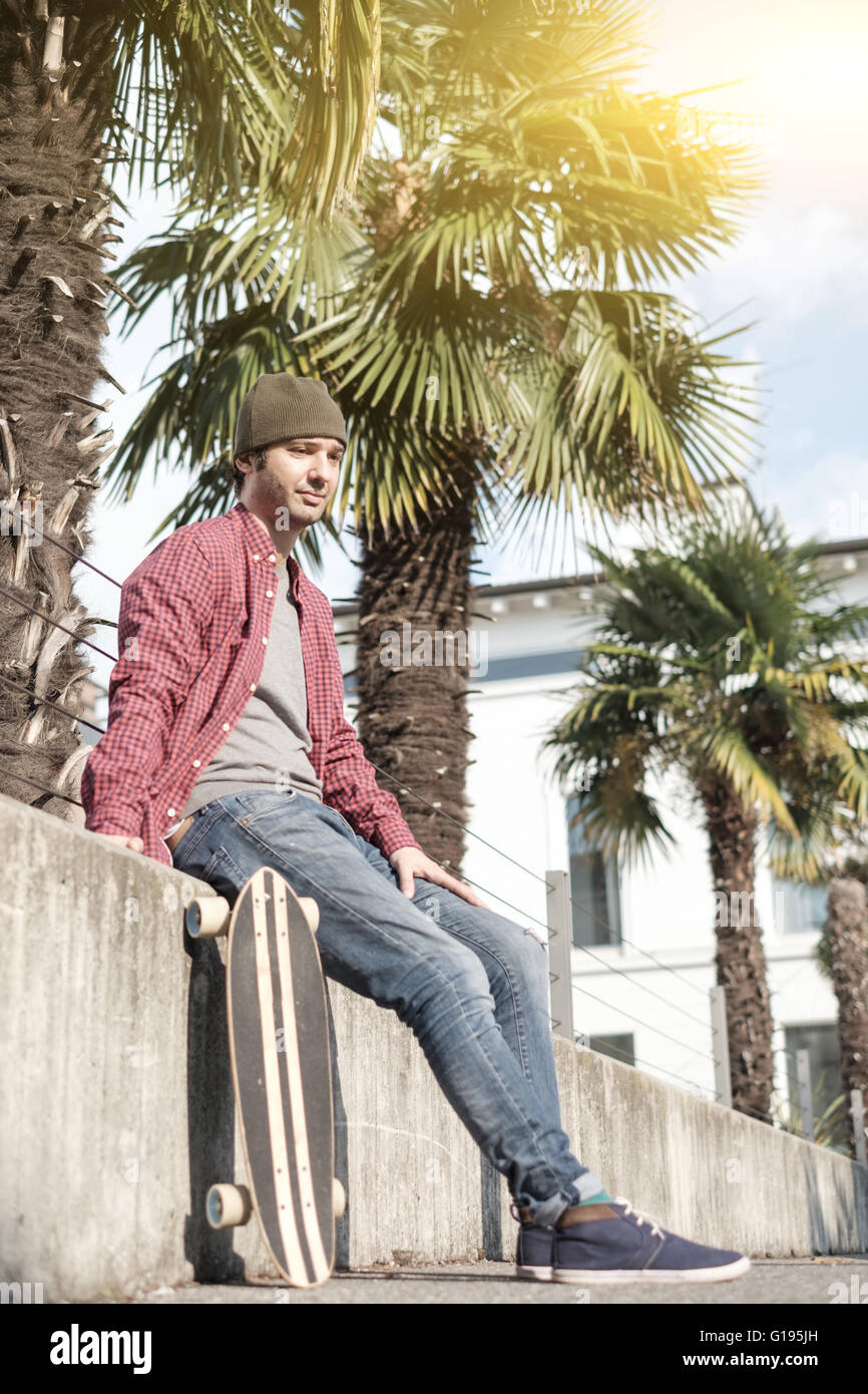 Skater look hi-res stock photography and images - Alamy