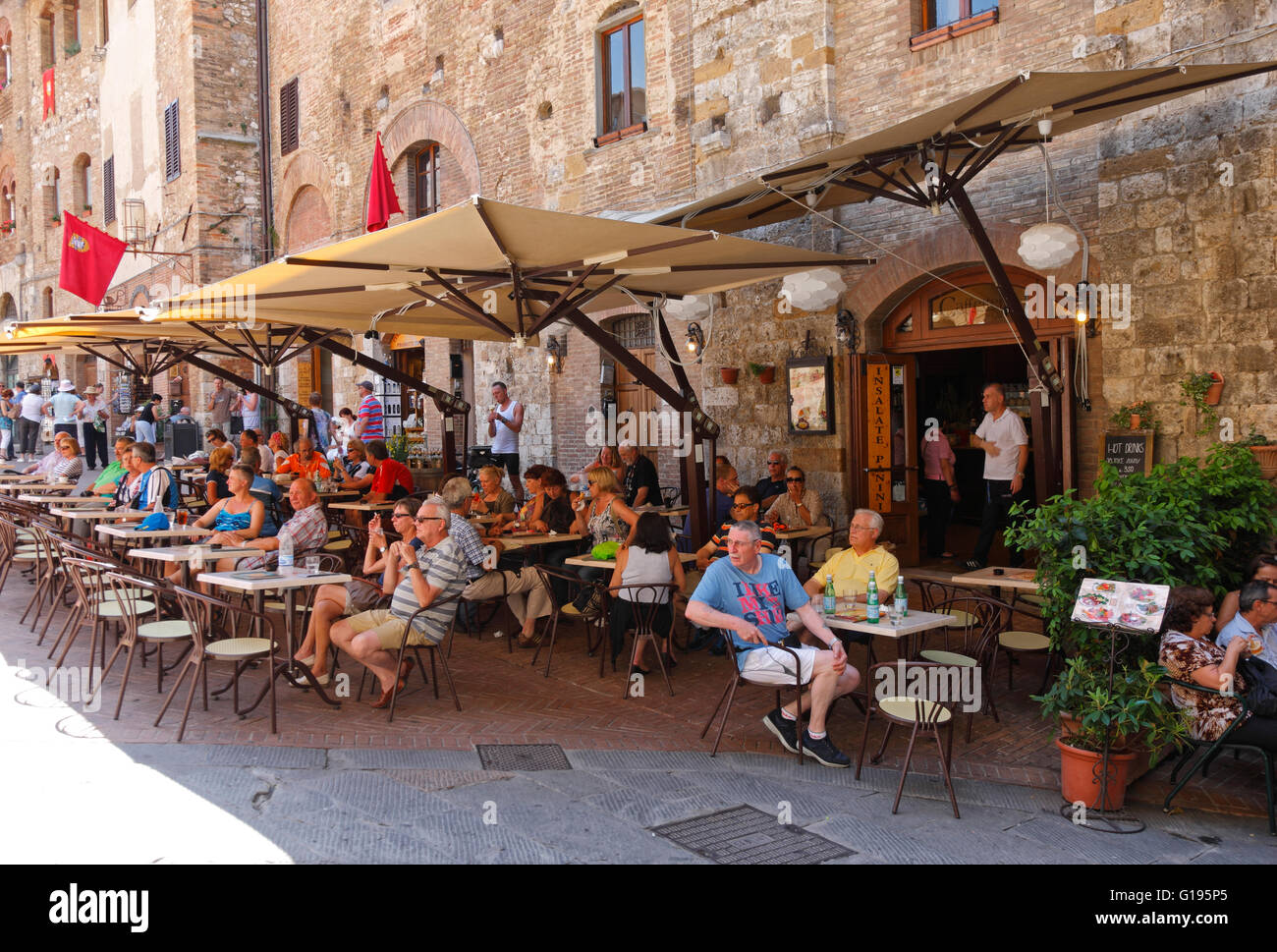 A restaurant on the San Gimignano main square called Piazza Cisterna ...