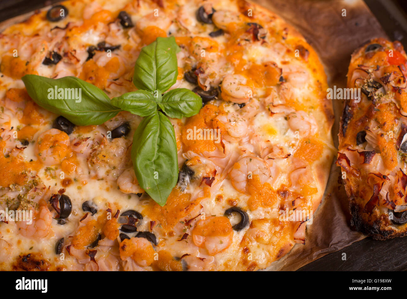 Home pizza table hi-res stock photography and images - Alamy