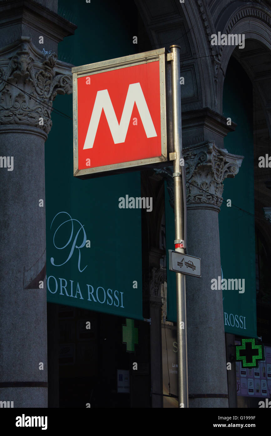 Metro sign in Piazza del Duomo, Milan, Italy Stock Photo - Alamy