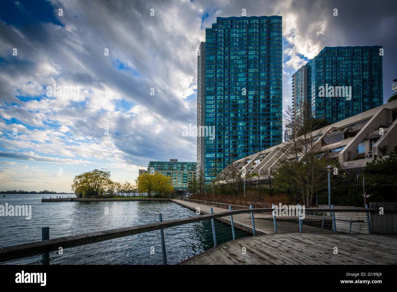 View along the harbourfront hi-res stock photography and images - Alamy