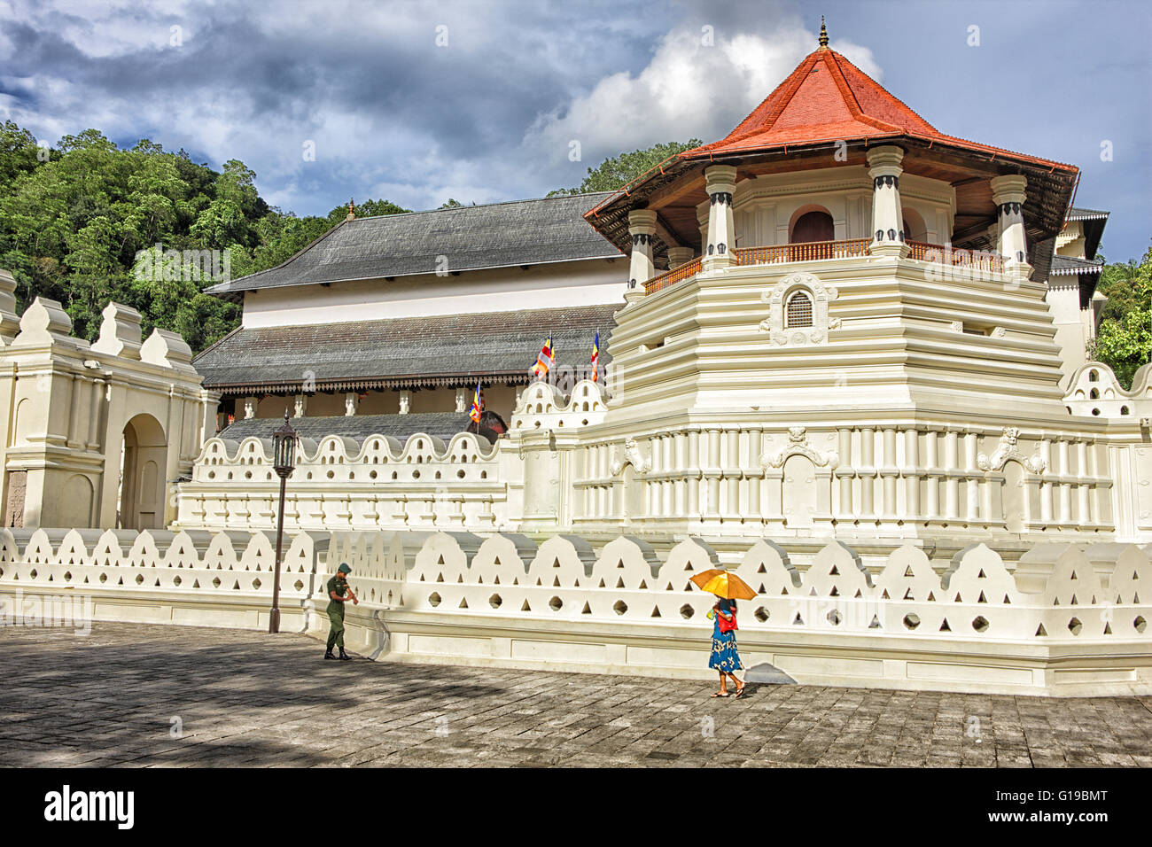 Sri Lanka, Kandy, Temple Of The Tooth Stock Photo - Alamy