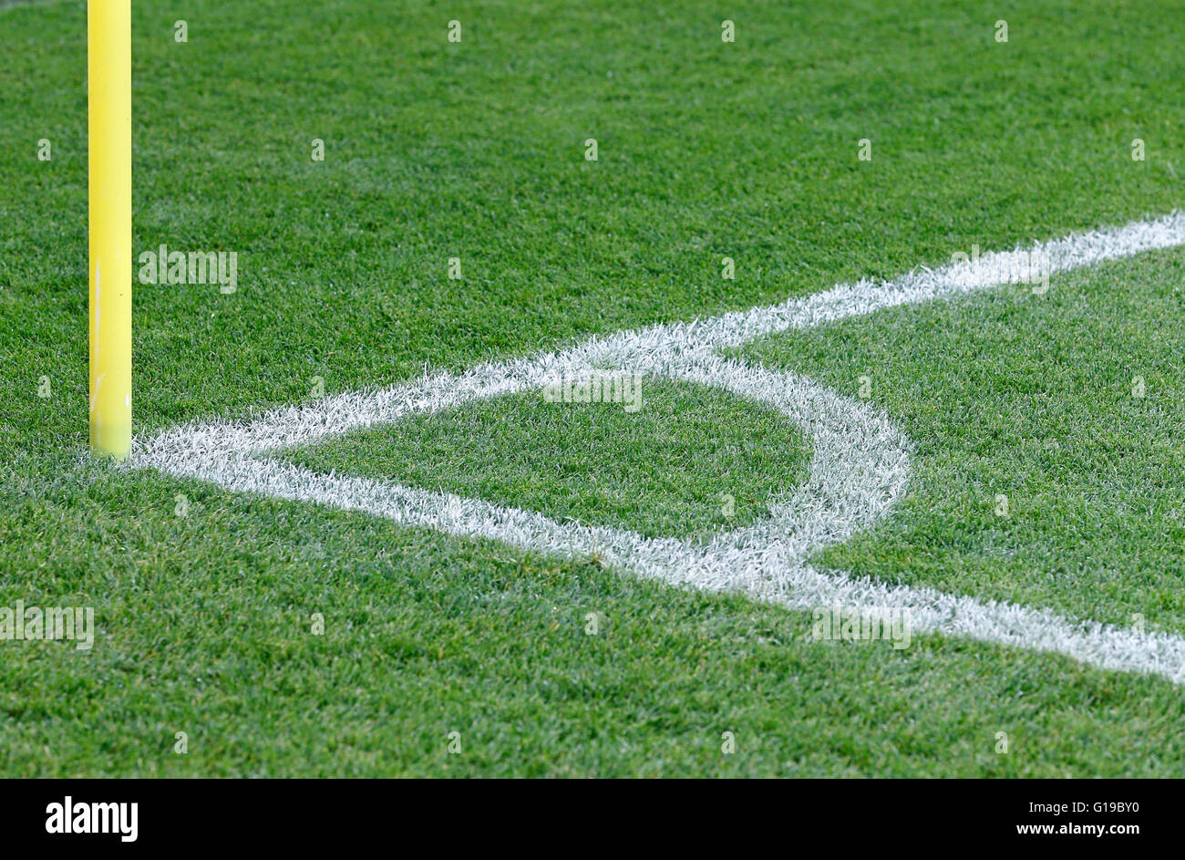 Corner of soccer pitch hi-res stock photography and images - Alamy