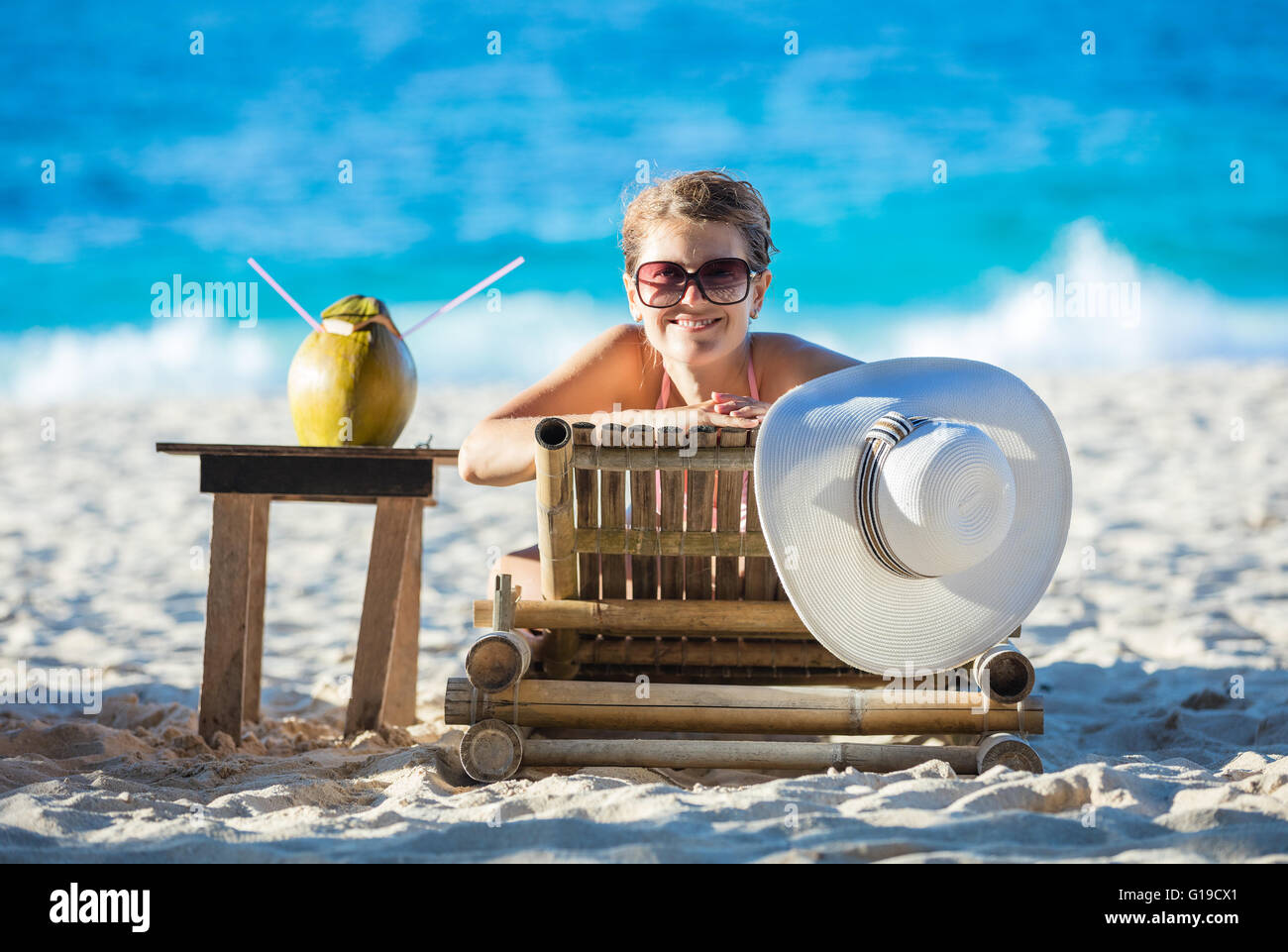 Beach chaise hi-res stock photography and images - Alamy