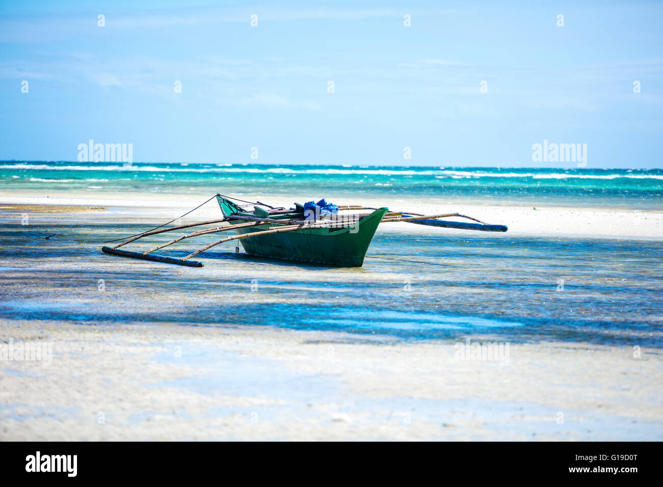 Shallow water boat hi-res stock photography and images - Alamy