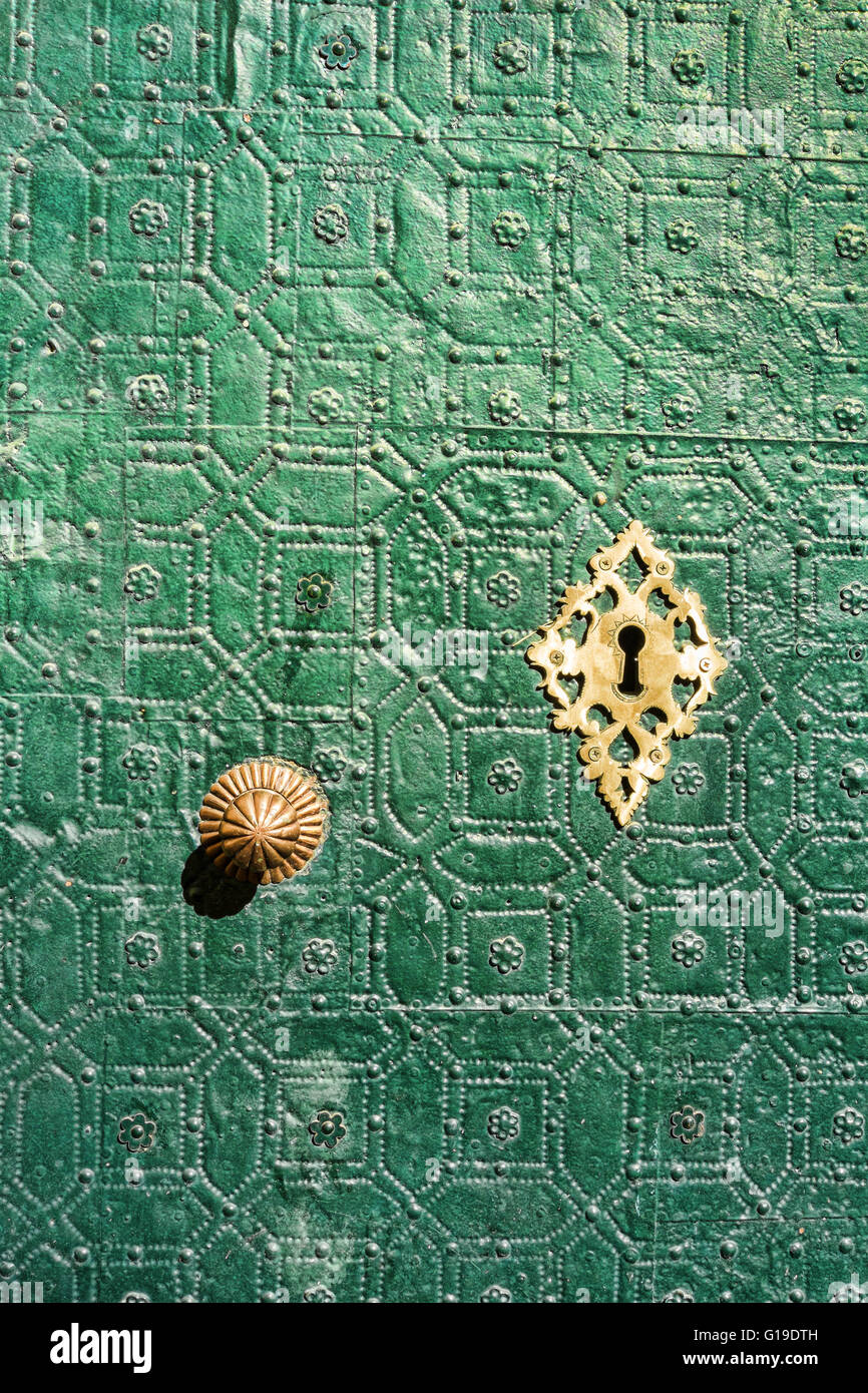 Metal plated door with Arabic decoration patterns Stock Photo - Alamy