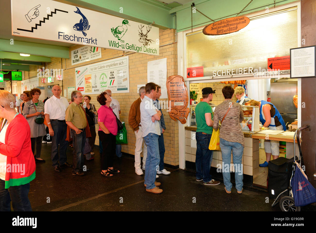 Department store frankfurt hi-res stock photography and images - Alamy