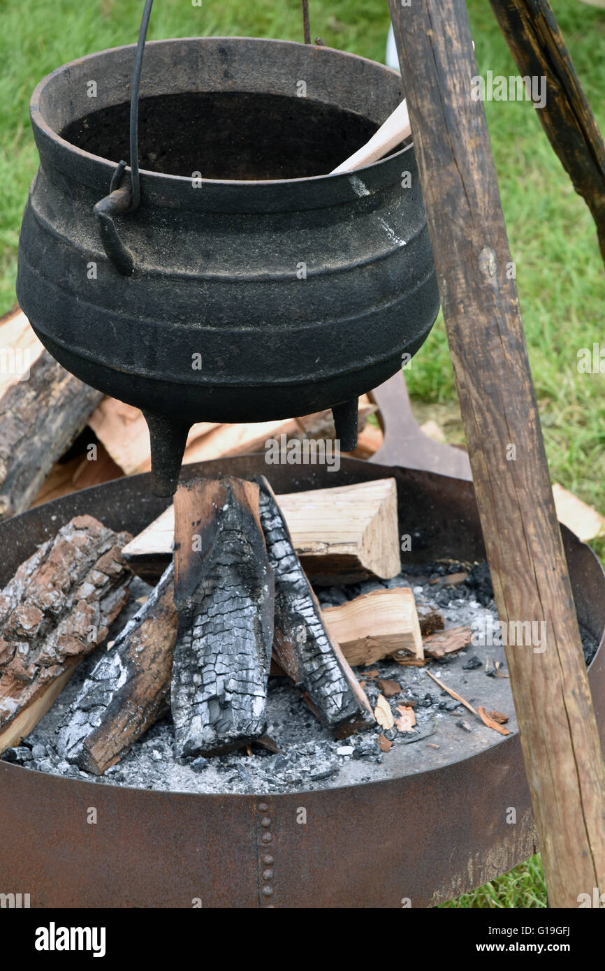 Pot on the fire Stock Photo - Alamy