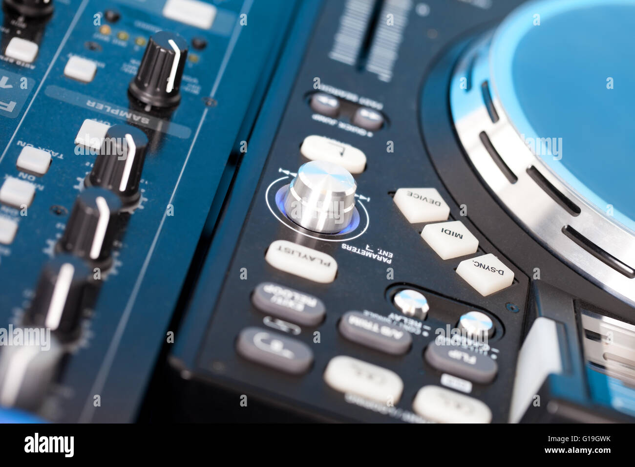 Closeup detail djs deck turntable hi-res stock photography and images ...