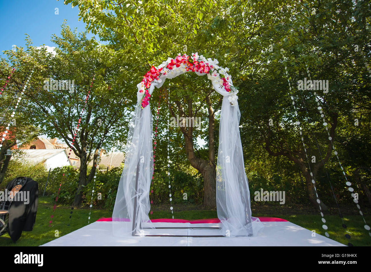 Arch ribbon hi-res stock photography and images - Alamy