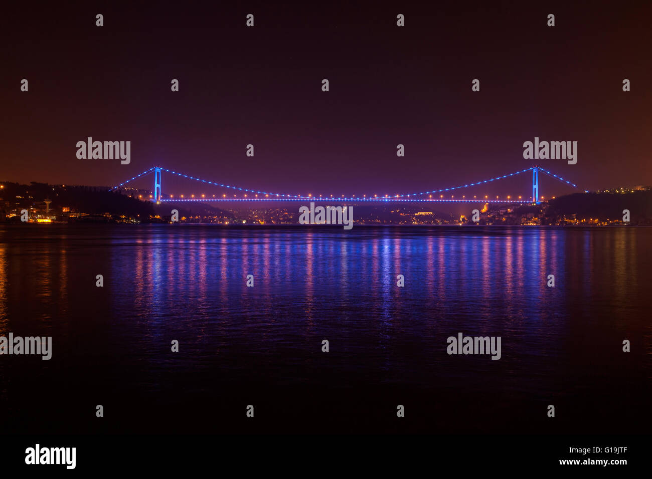 Night view second bridge hi-res stock photography and images - Alamy