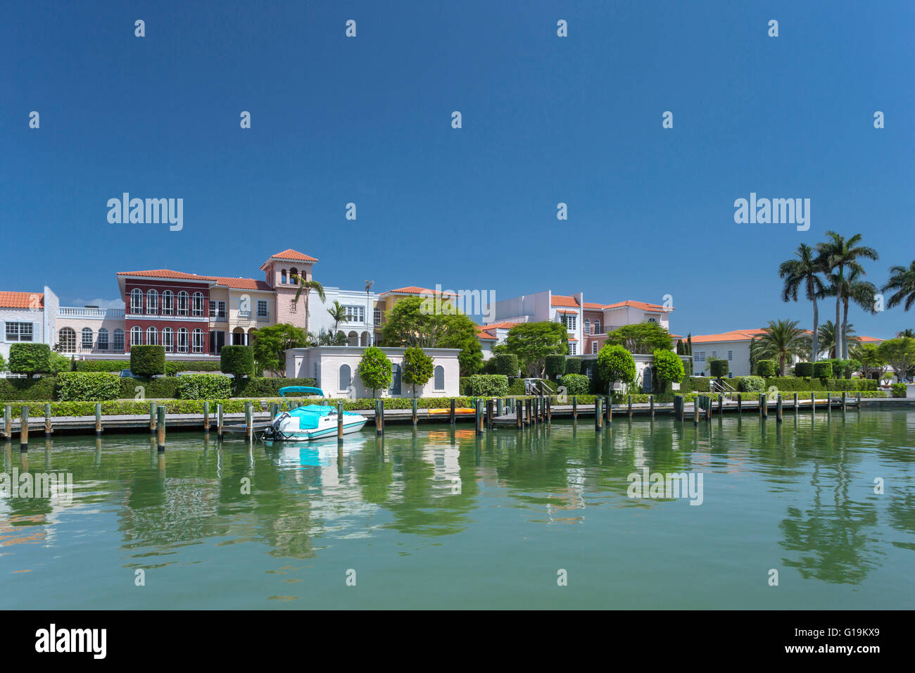 Luxury mansions usa hi-res stock photography and images - Alamy