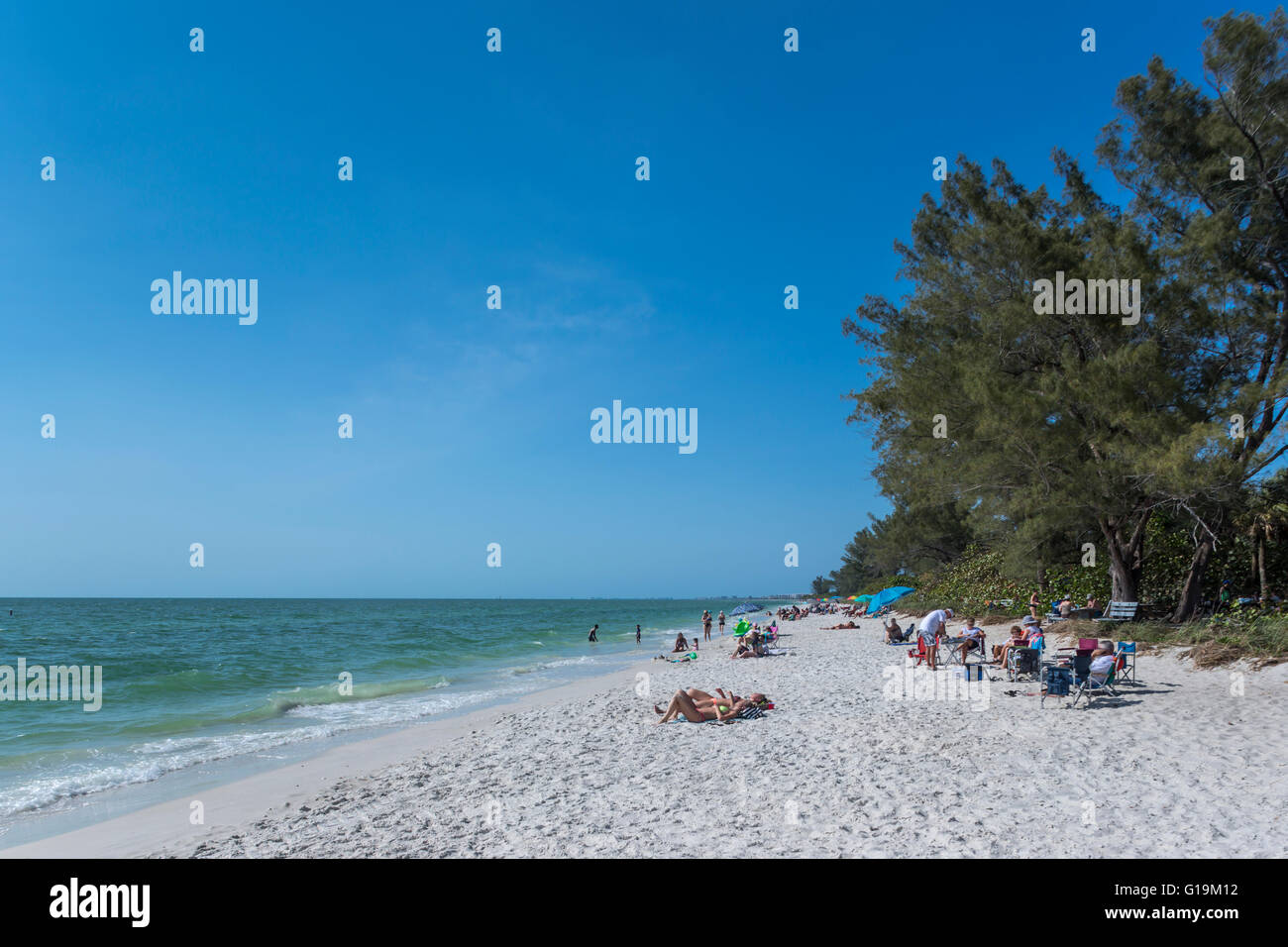 Delnor wiggins pass state park beach hi-res stock photography and ...