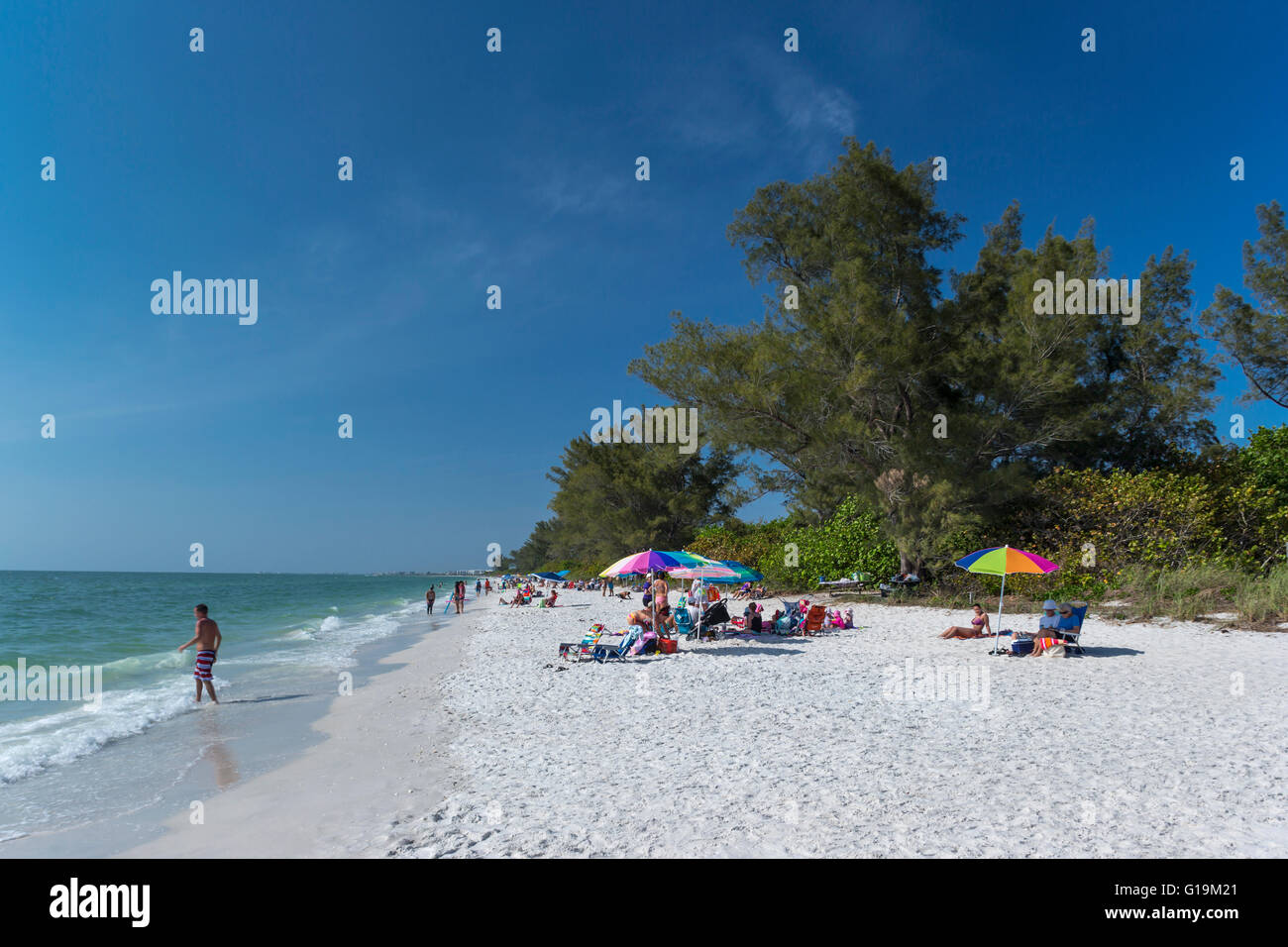 BEACH DELNOR-WIGGINS PASS STATE PARK NAPLES FLORIDA USA Stock Photo - Alamy