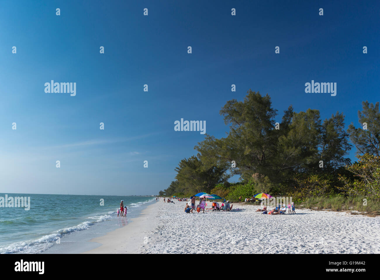 BEACH DELNOR-WIGGINS PASS STATE PARK NAPLES FLORIDA USA Stock Photo - Alamy