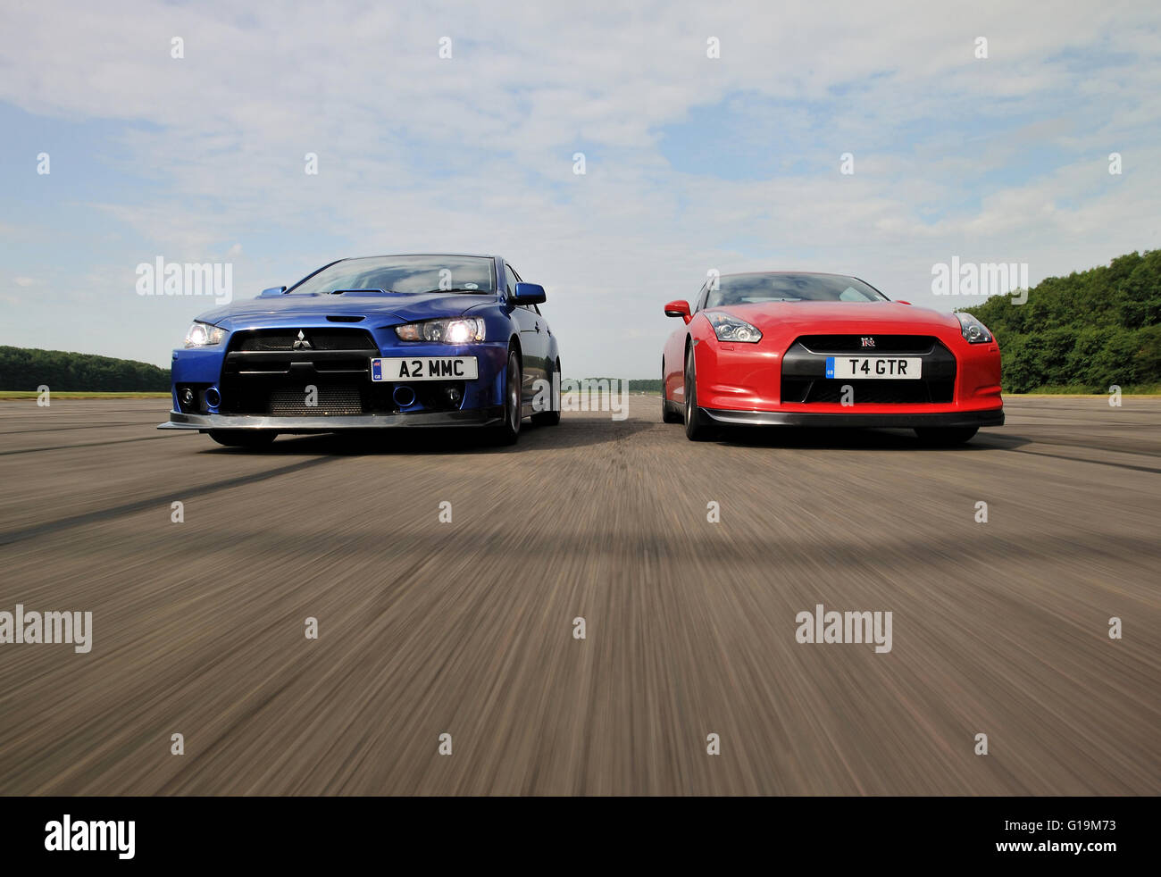2009 Nissan GT-R R35 and Mitsubishi Exo X Japanese supercar rivals ...