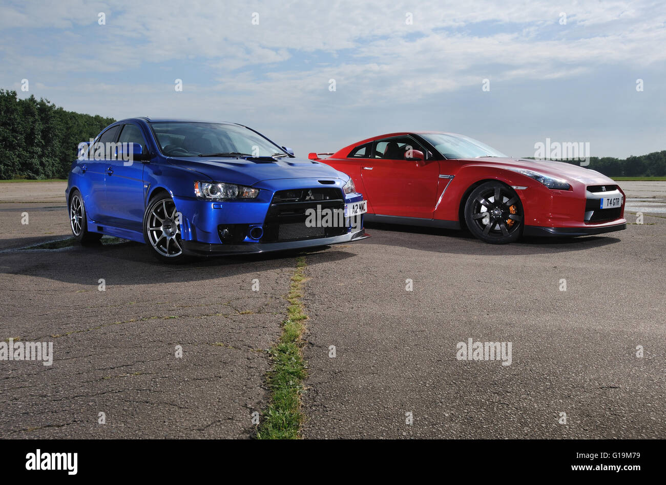 2009 Nissan GT-R R35 and Mitsubishi Exo X Japanese supercar rivals ...