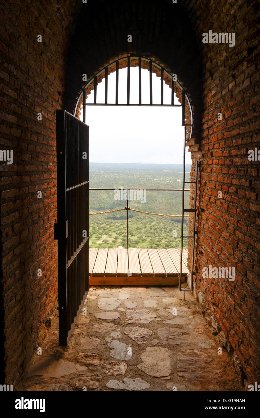 Inside ruined castle hi-res stock photography and images - Alamy