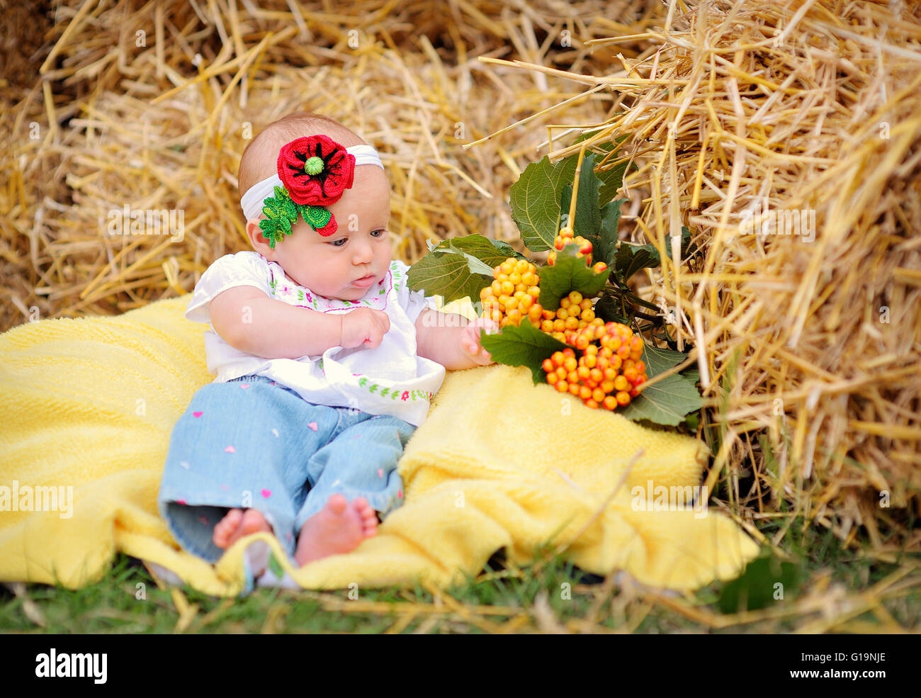 Baby girl and baby boy hi-res stock photography and images - Alamy