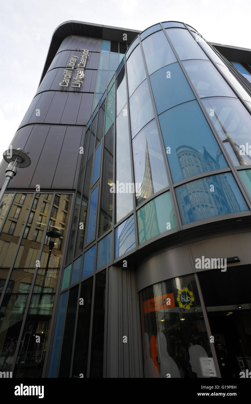 The science museum london library hi-res stock photography and images ...