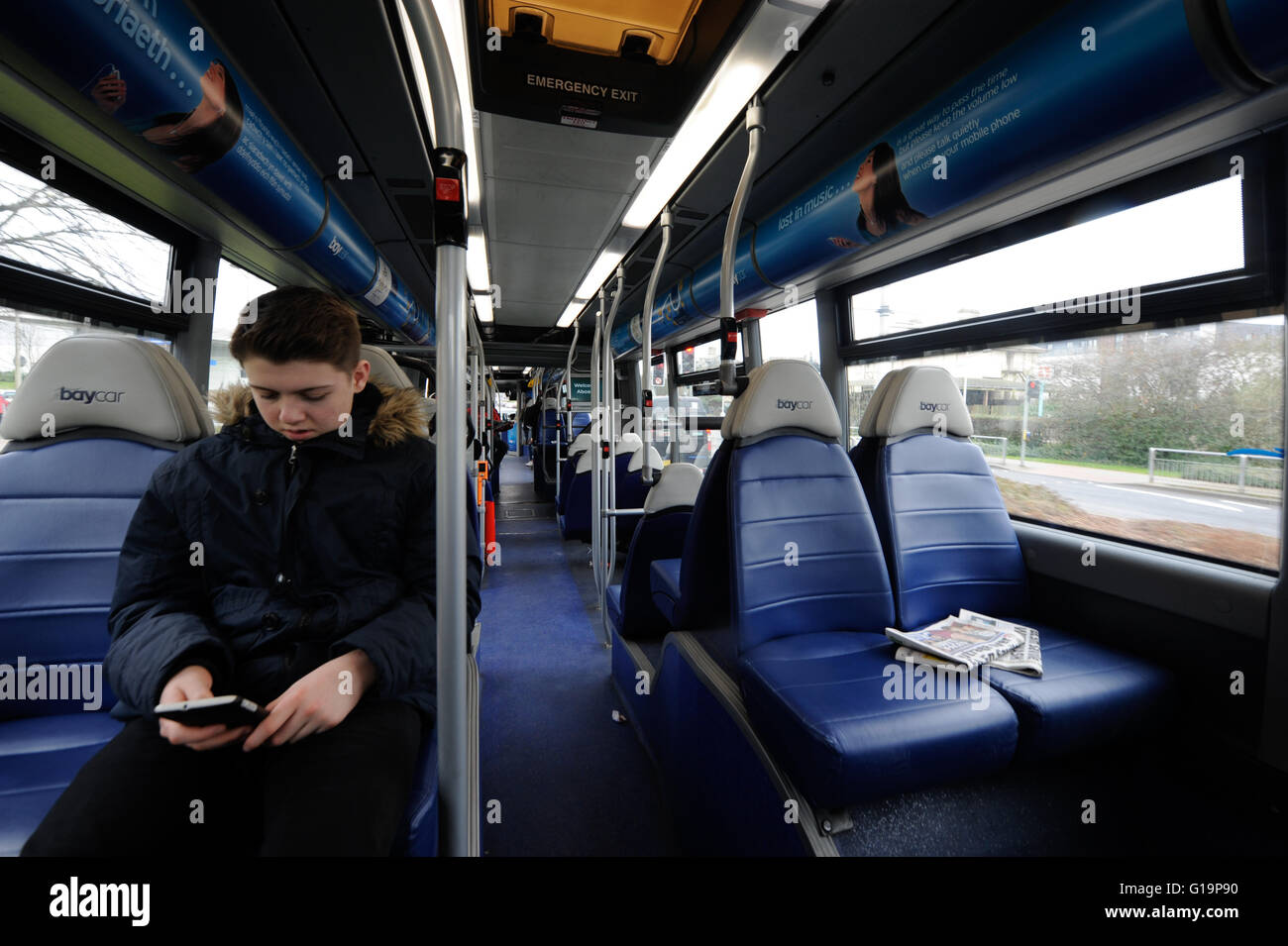 Cardiff bus hi-res stock photography and images - Alamy