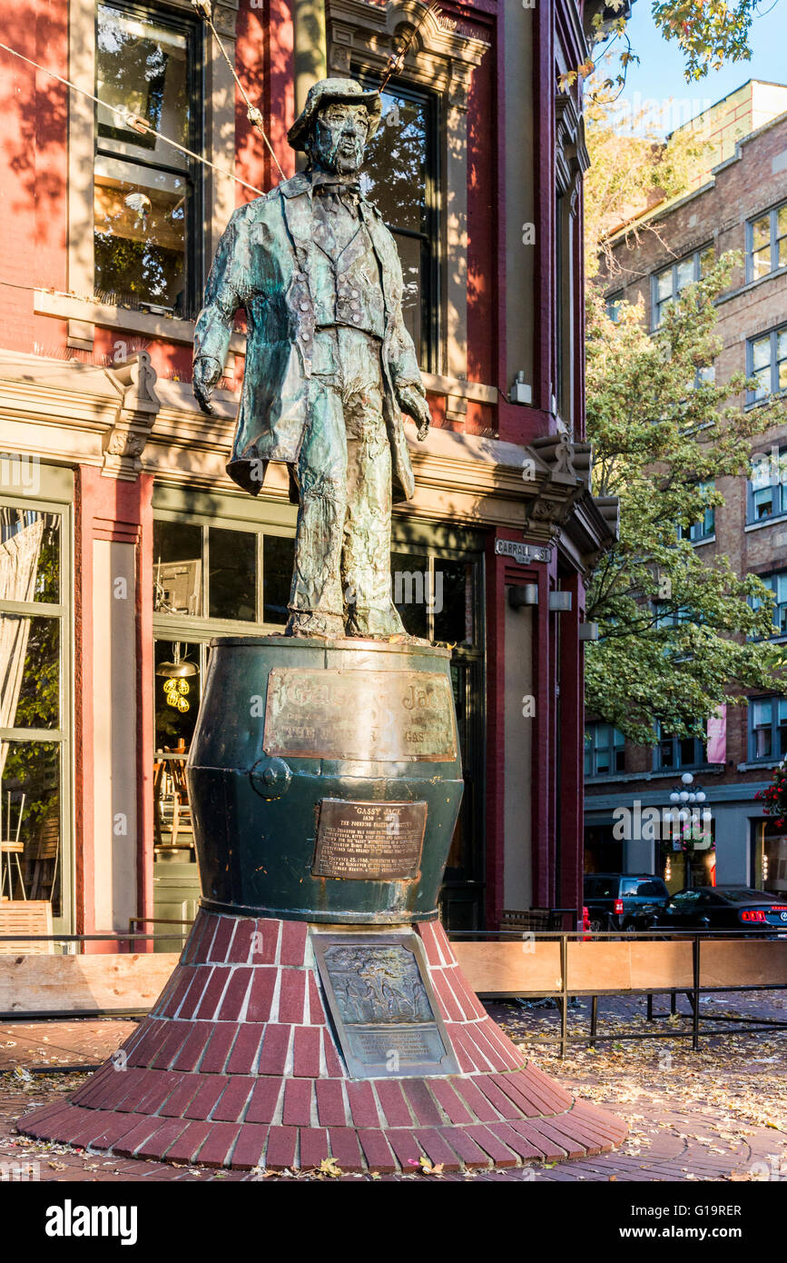 Gastown vancouver statue hi-res stock photography and images - Alamy