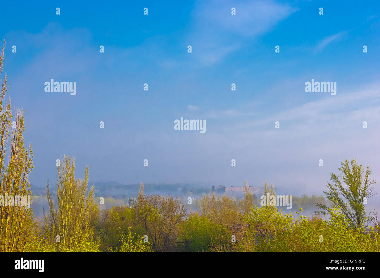City sky mist hi-res stock photography and images - Alamy