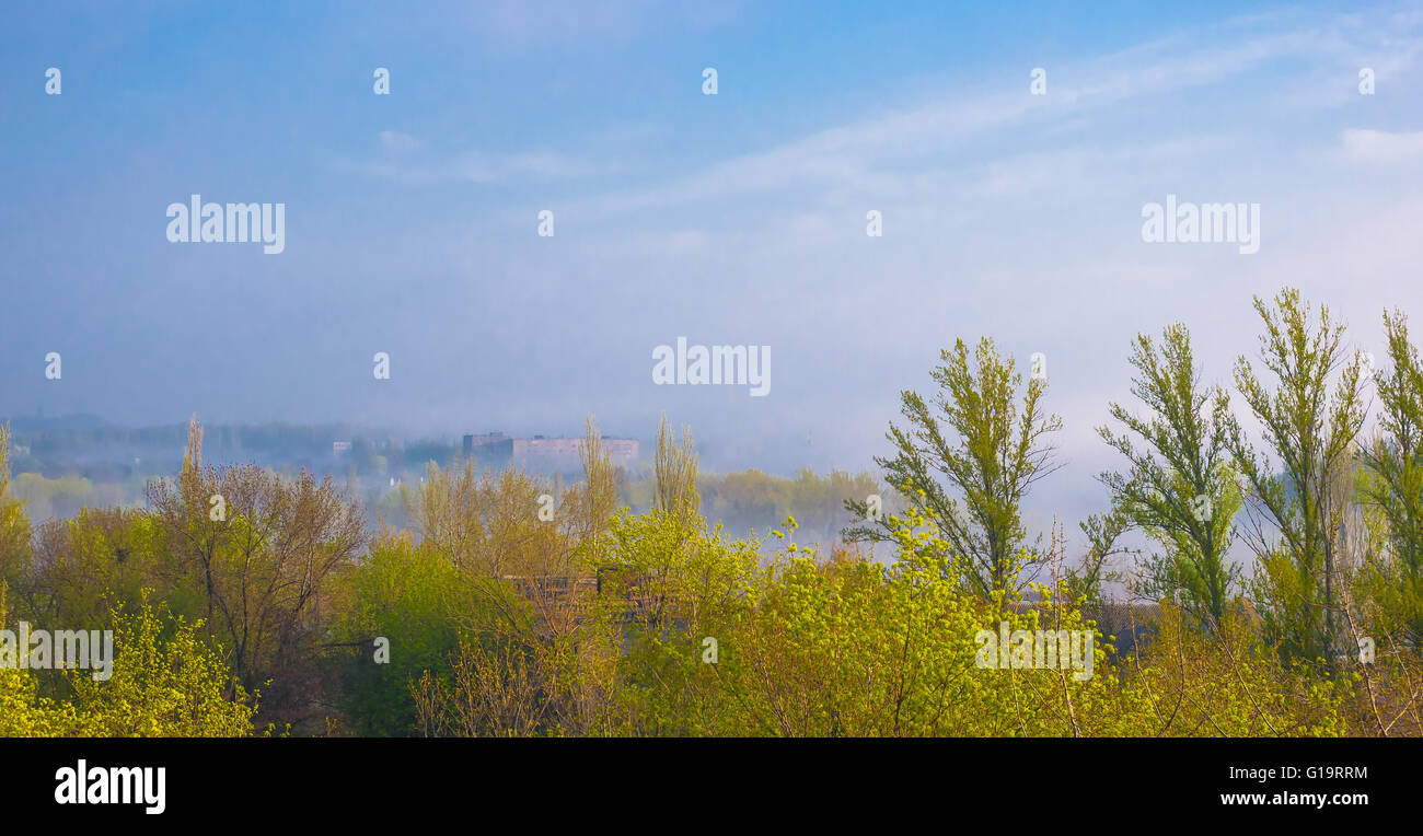 City sky mist hi-res stock photography and images - Alamy
