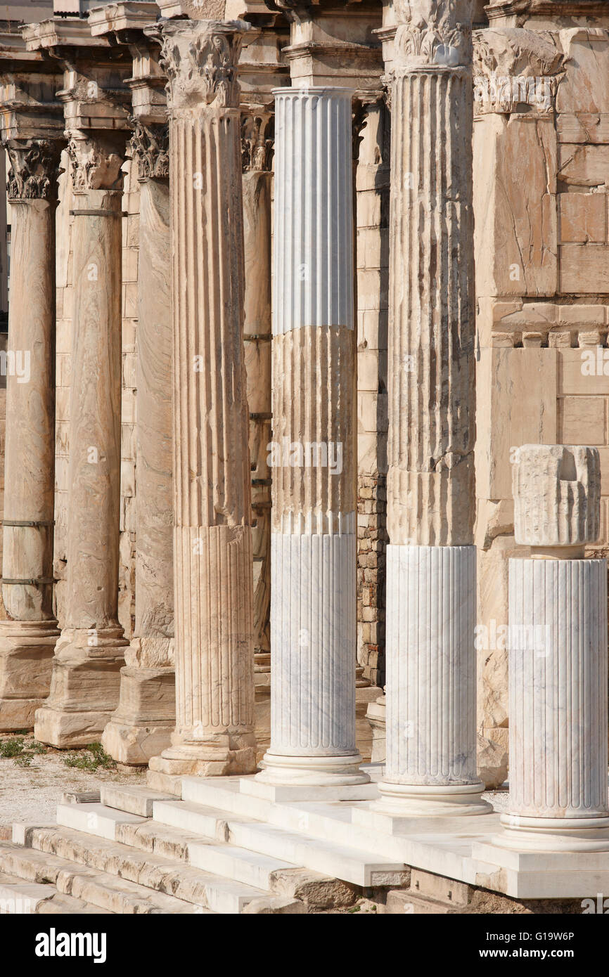 Ionic structure hi-res stock photography and images - Alamy