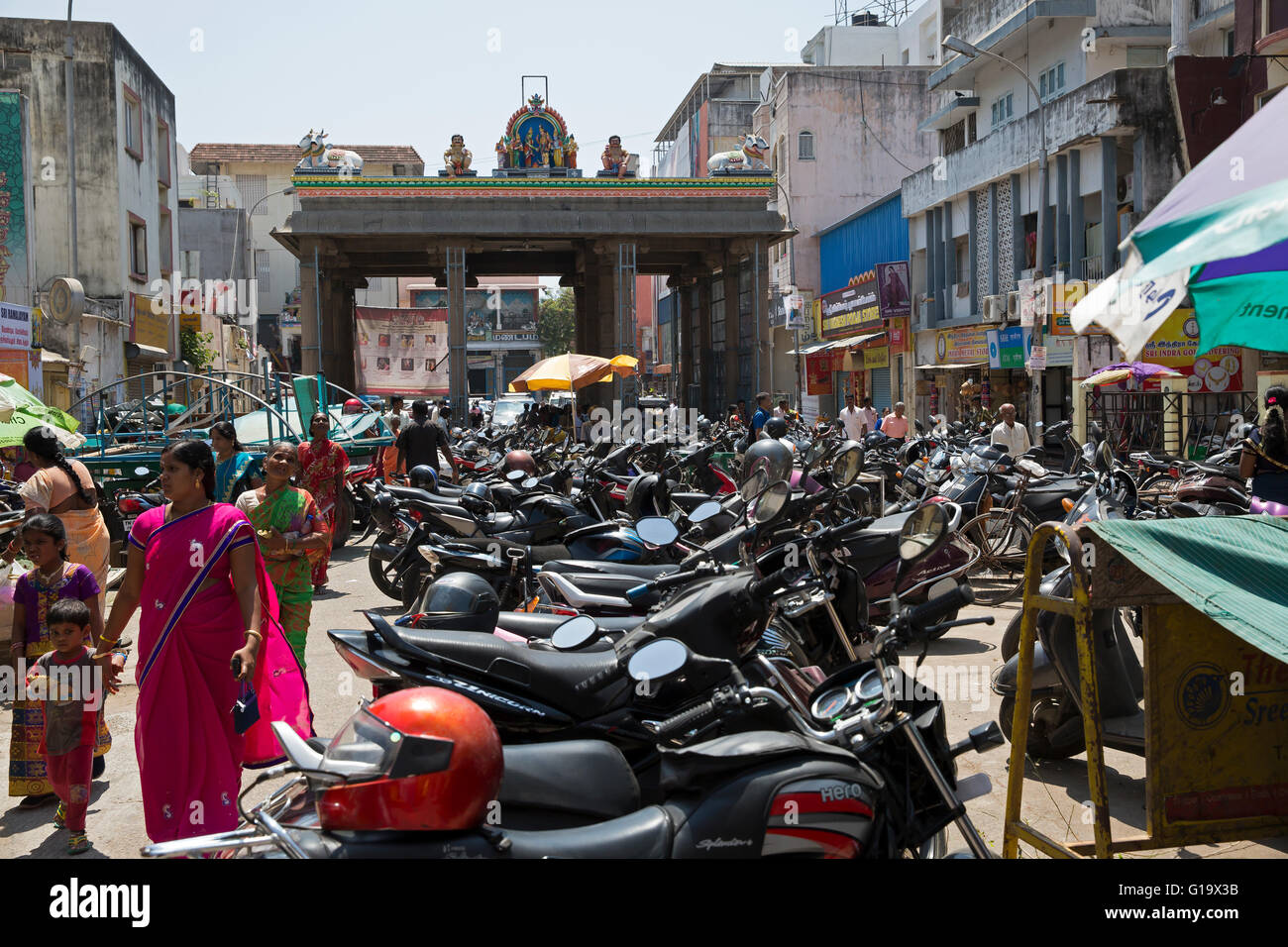 Crowded Bus India Women High Resolution Stock Photography and Images ...