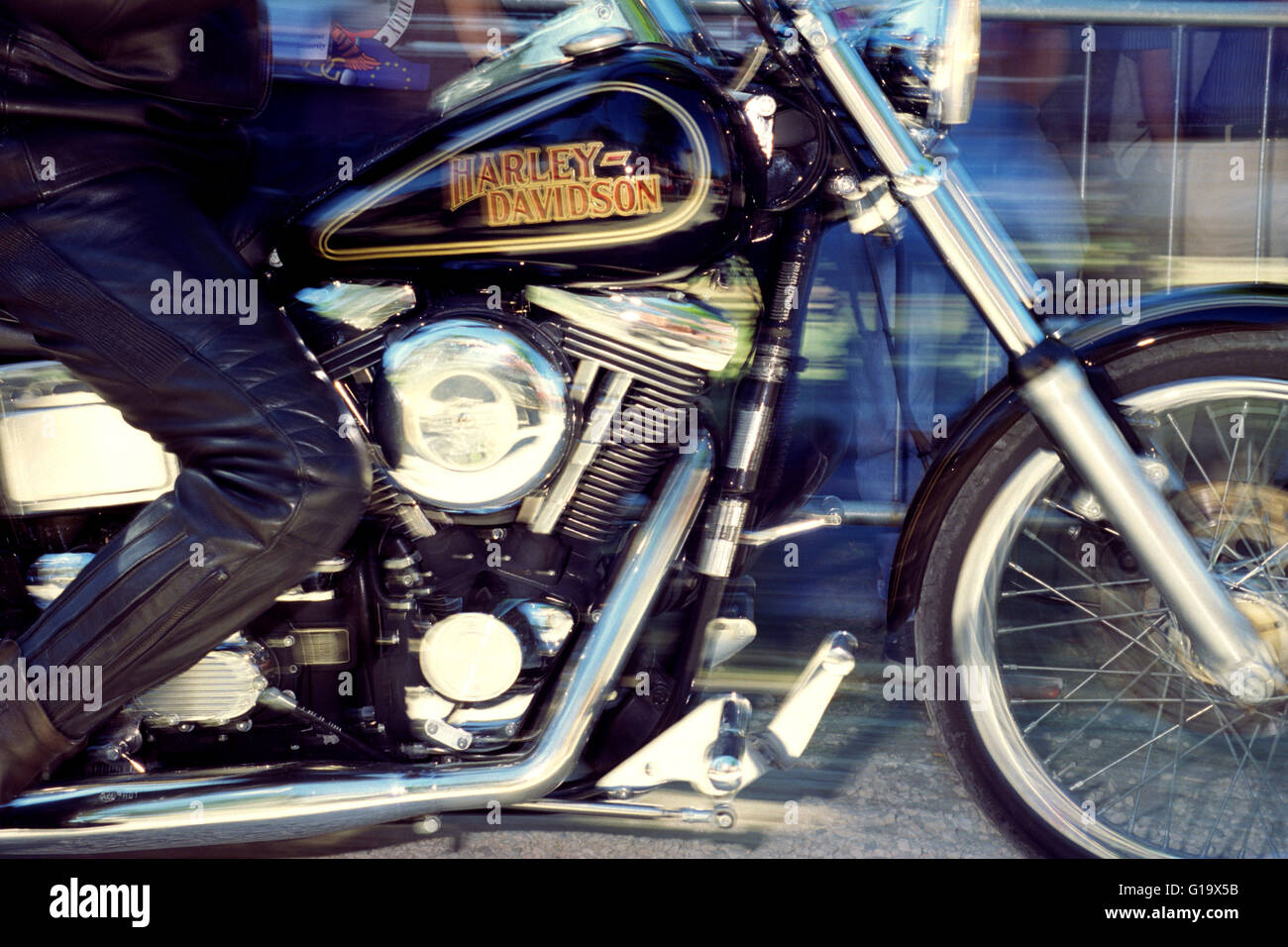 Man riding harley davidson motorcycle hi-res stock photography and ...