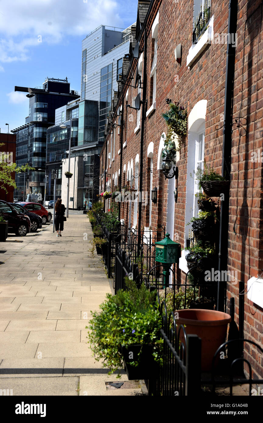 Terrace houses manchester hi-res stock photography and images - Alamy