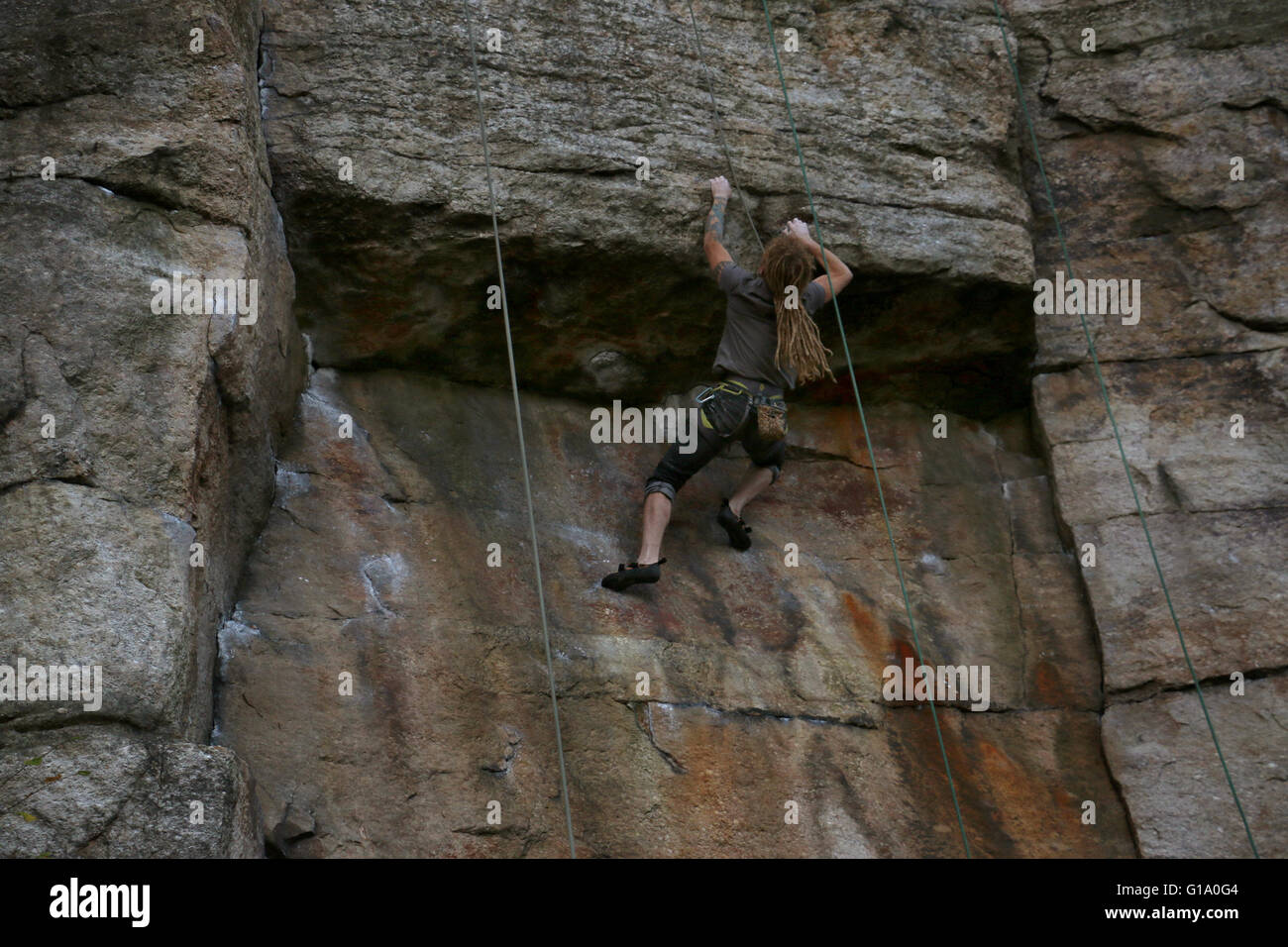 Rock climber shawangunk mountains hi-res stock photography and images ...