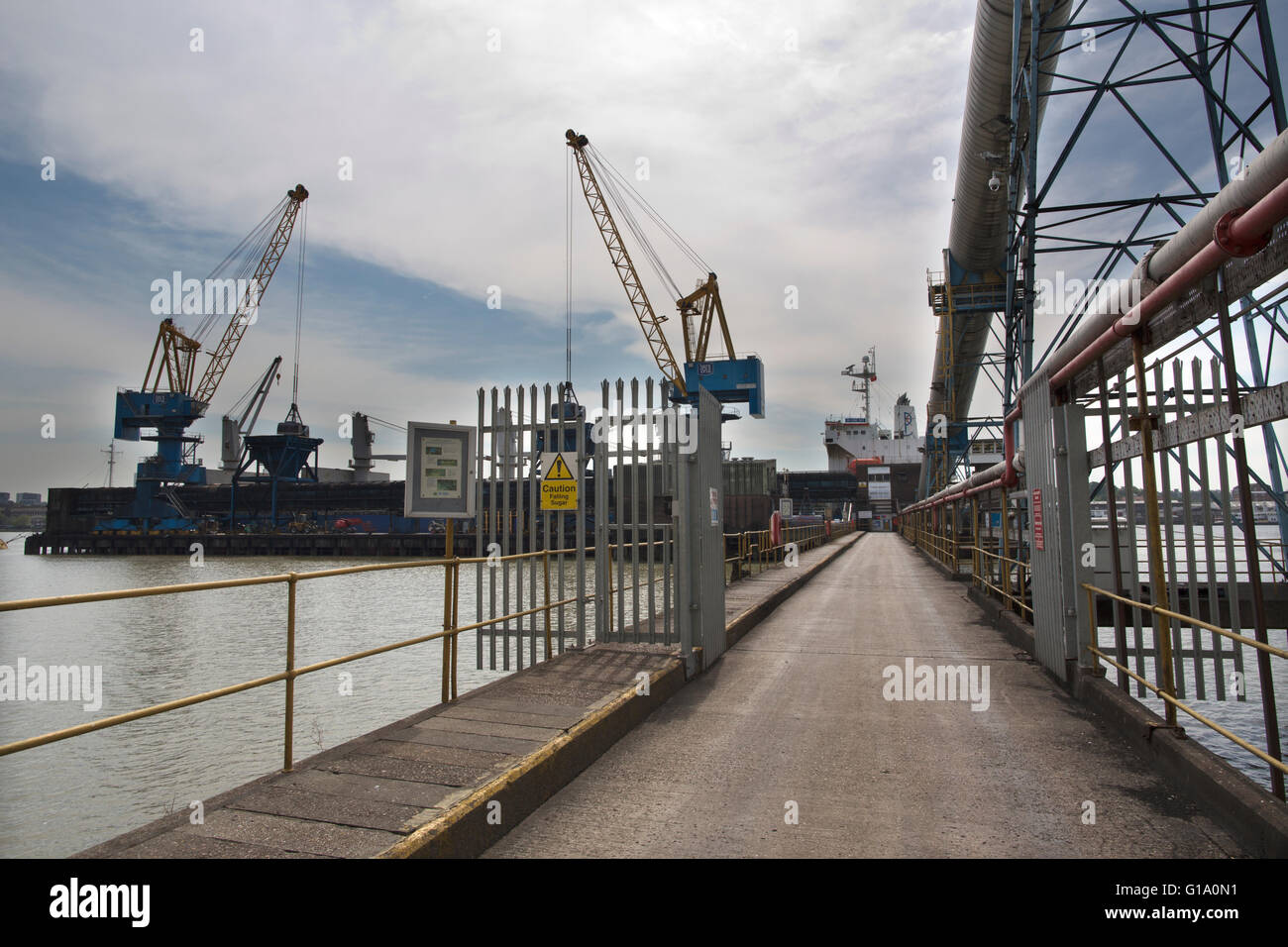 Sugar refinery hi-res stock photography and images - Alamy
