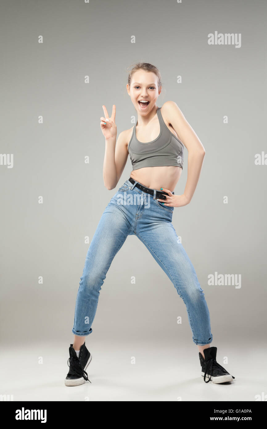 Peace sign pose hi-res stock photography and images - Alamy