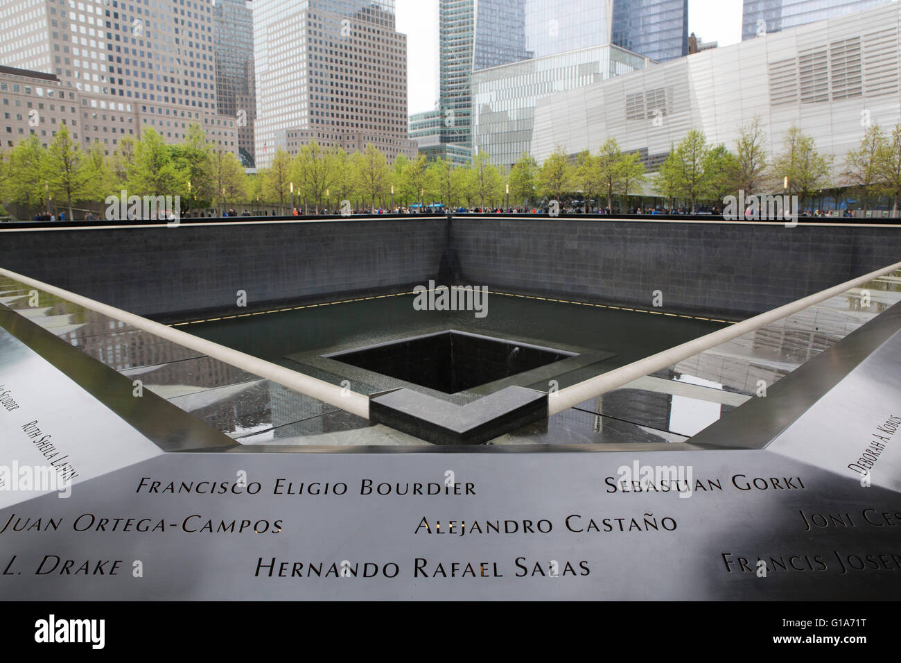 South pool 9 11 memorial museum hi-res stock photography and images - Alamy
