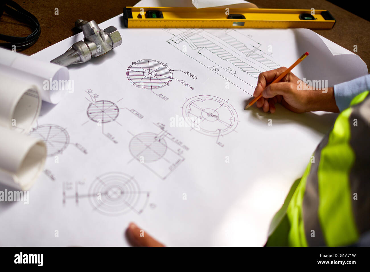 Hand man drawing light hi-res stock photography and images - Alamy