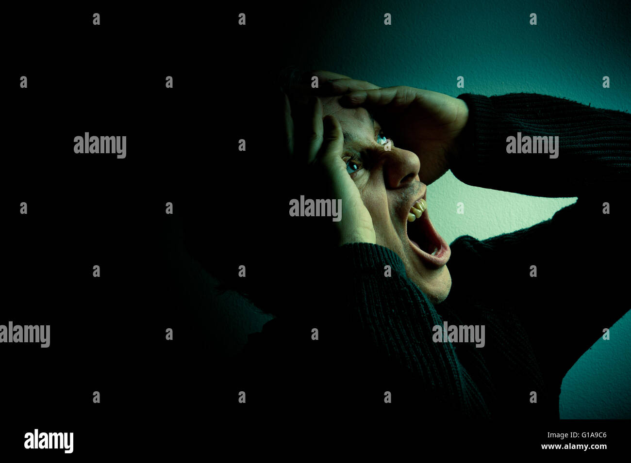 Male scream hi-res stock photography and images - Alamy
