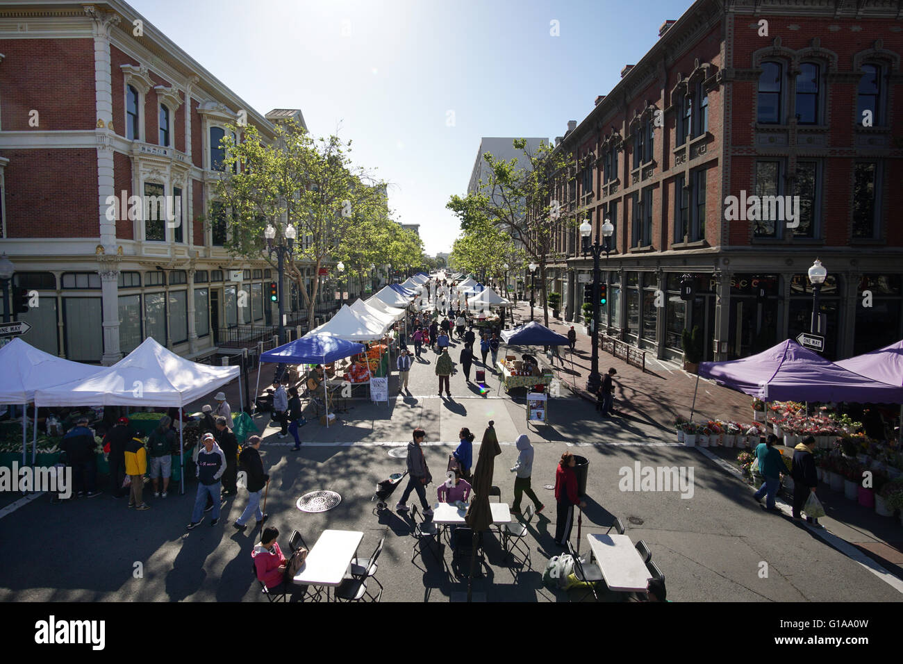 Old Oakland Farmers' Market Stock Photo - Alamy