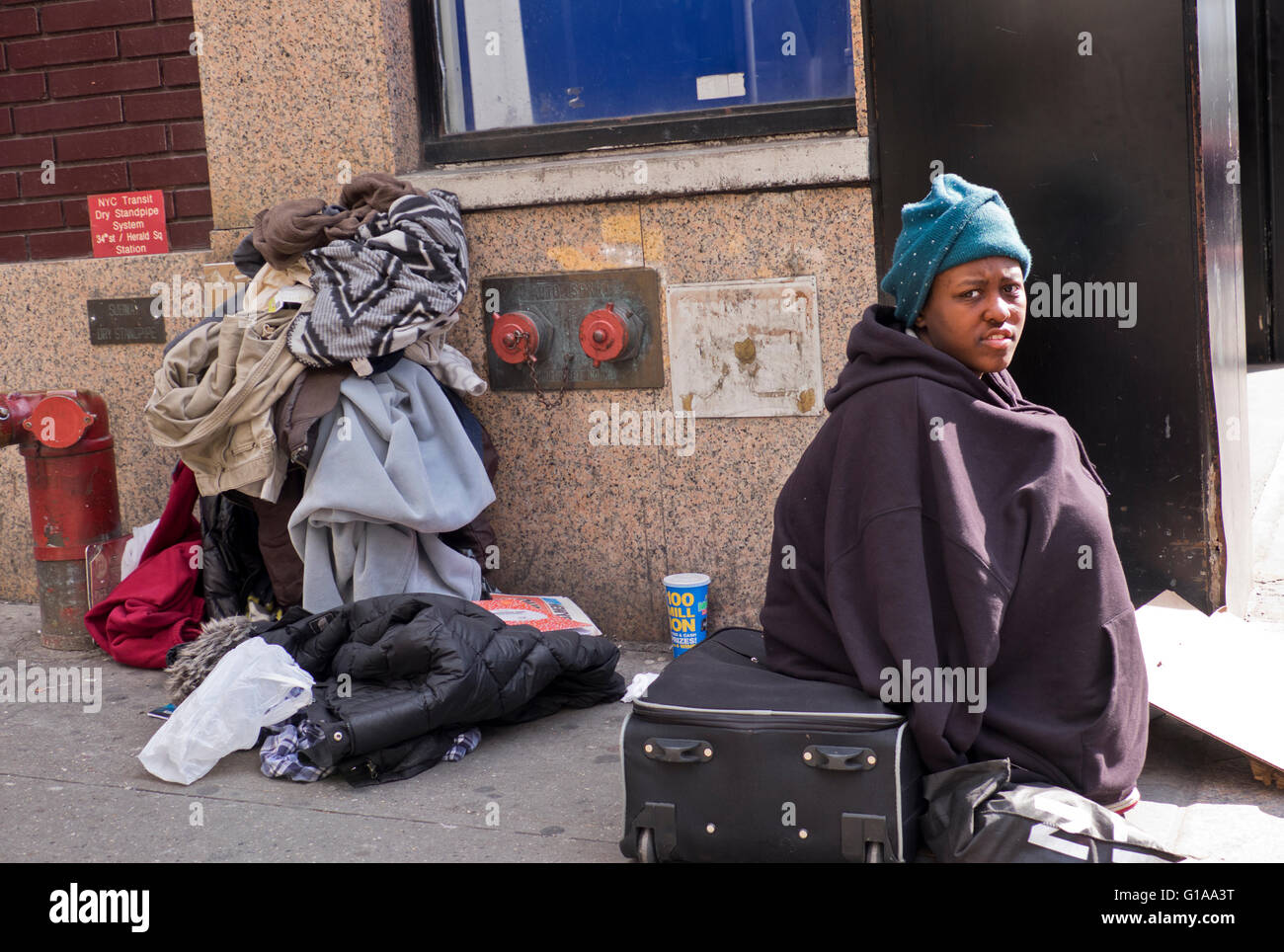Woman homeless living rough hi-res stock photography and images - Alamy