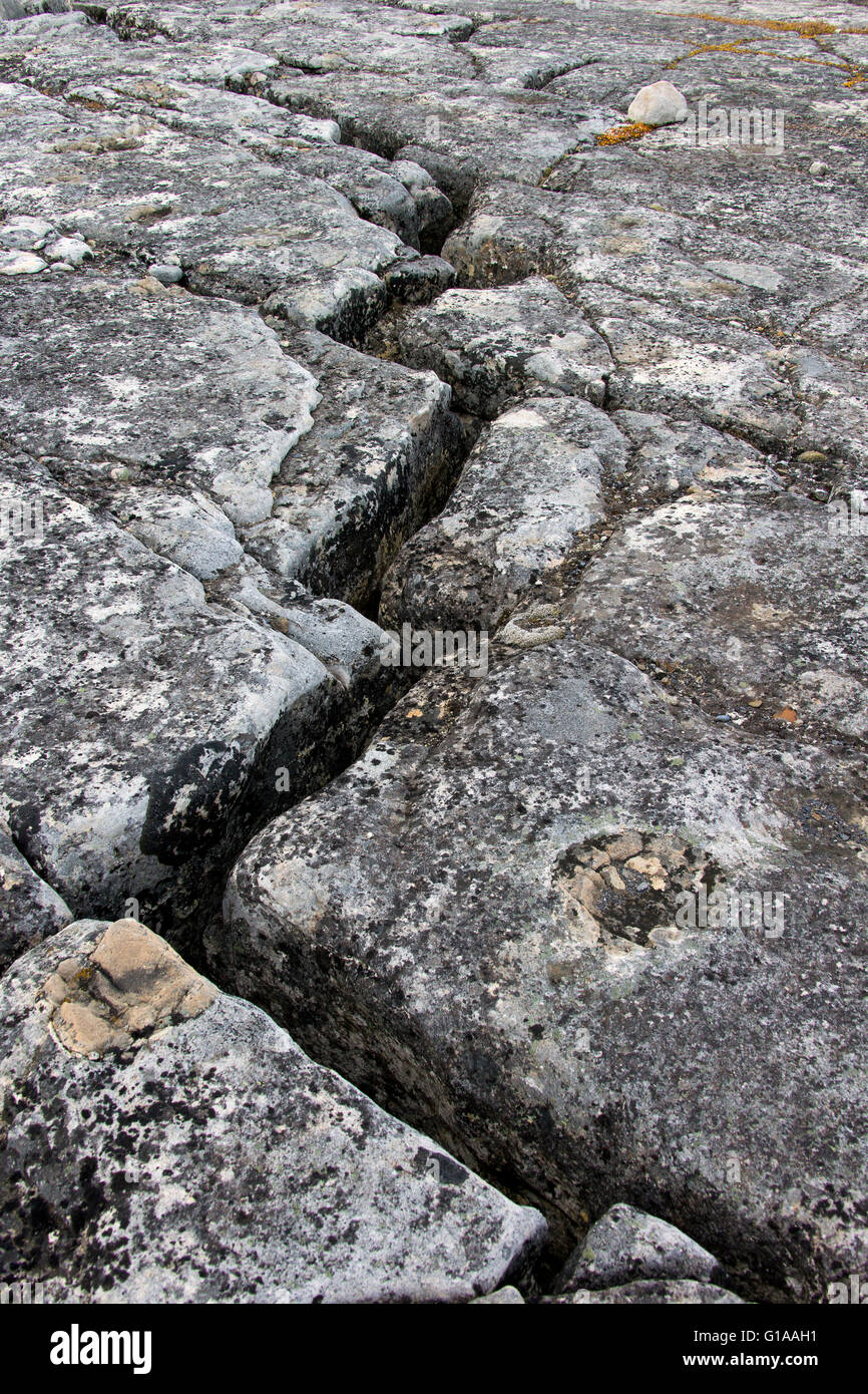 Rock fissures hi-res stock photography and images - Alamy