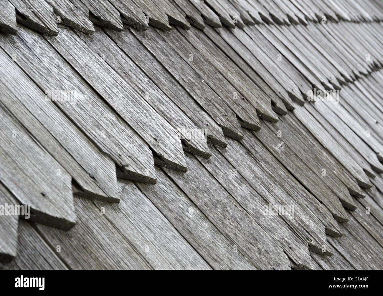 Wood shingle roof hi-res stock photography and images - Alamy