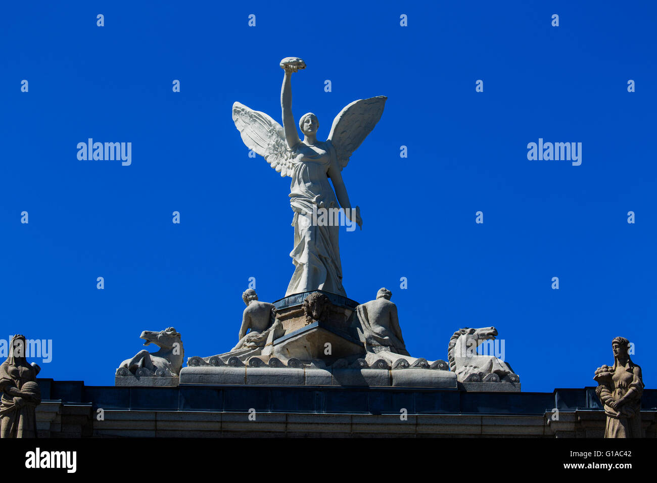 Princess gates toronto hi-res stock photography and images - Alamy