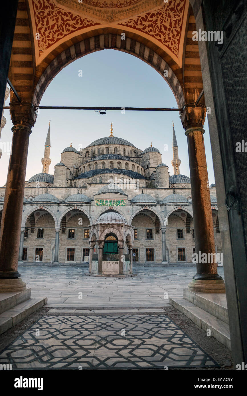 Blue mosque istanbul hi-res stock photography and images - Alamy