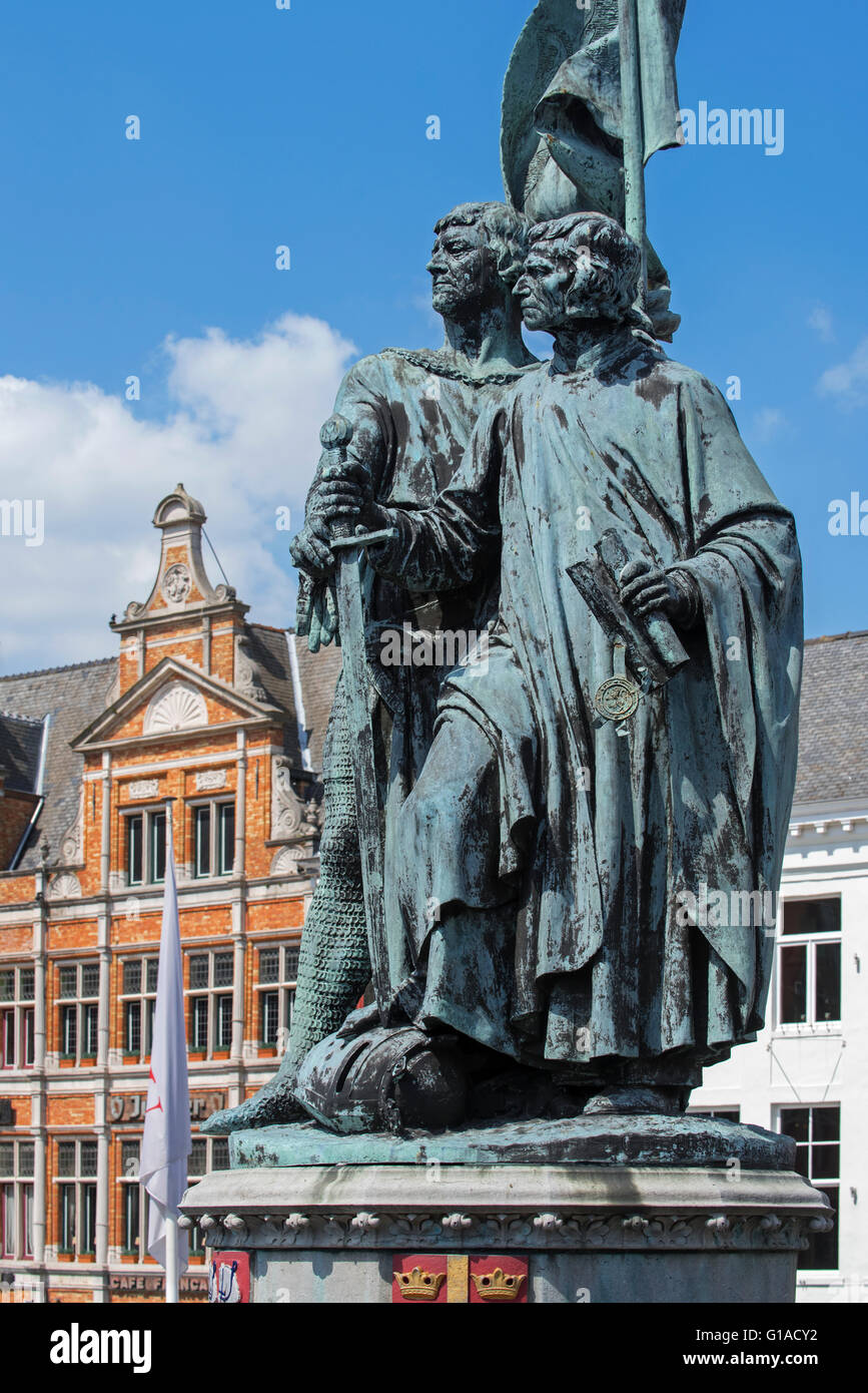 Markt Bruges Statue
