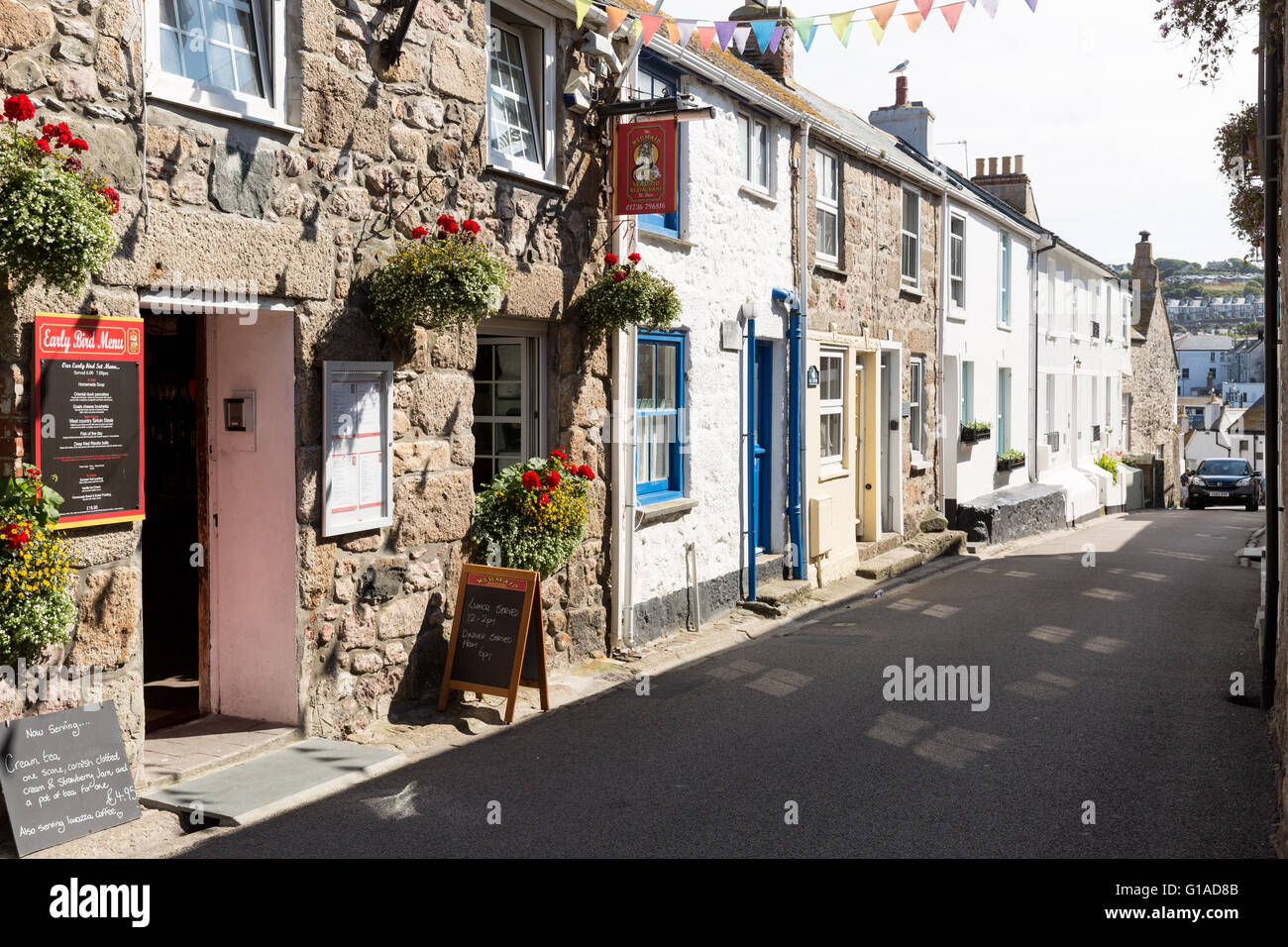 Street in Saint Ives, Cornwall, UK Stock Photo - Alamy